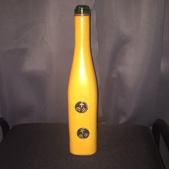 Vintage | Accents | Vintage Leather Wrapped Wine Bottle Crest Buttons ...